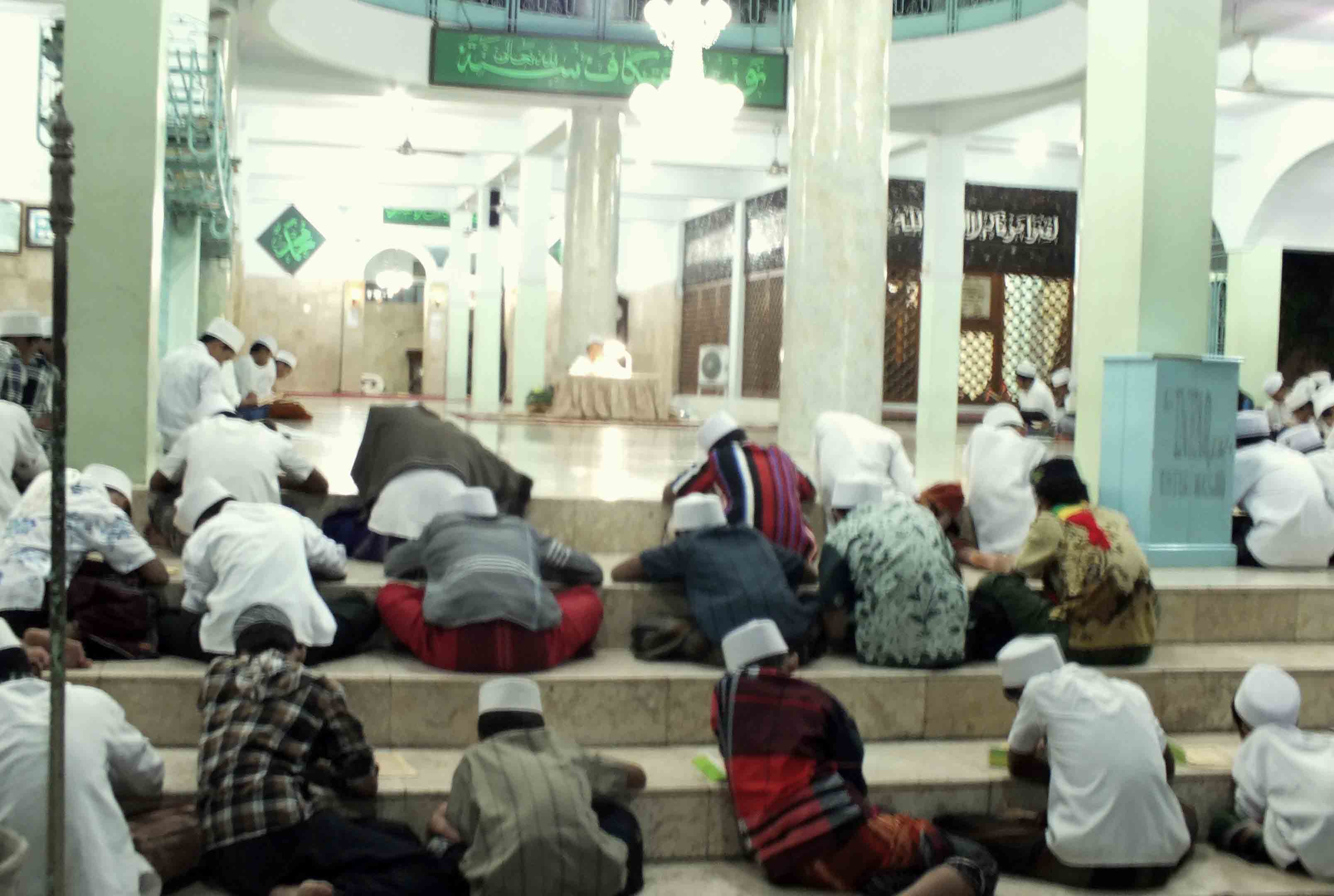 Tabarruk,-Hataman-Kitab-Di-Bulan-Suci-Romadhan