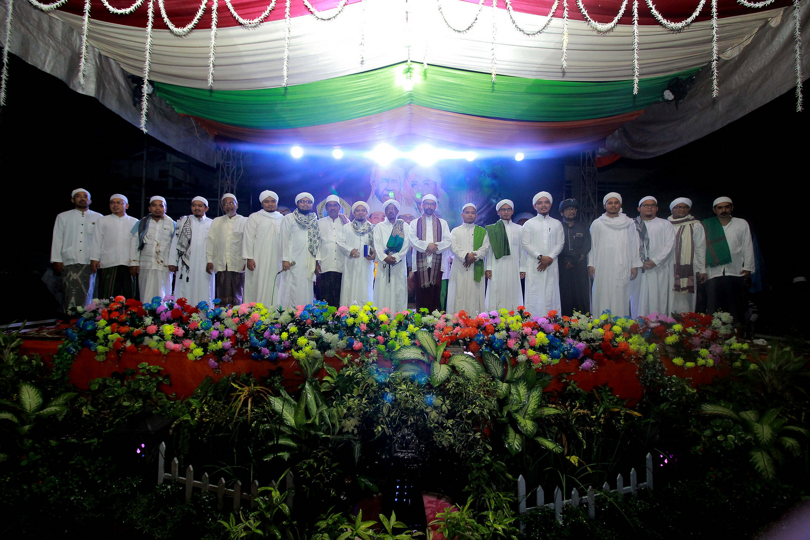 Genggong Bersholawat, Bentuk Luapan Rindu dan Cinta Nabi - Pesantren ...